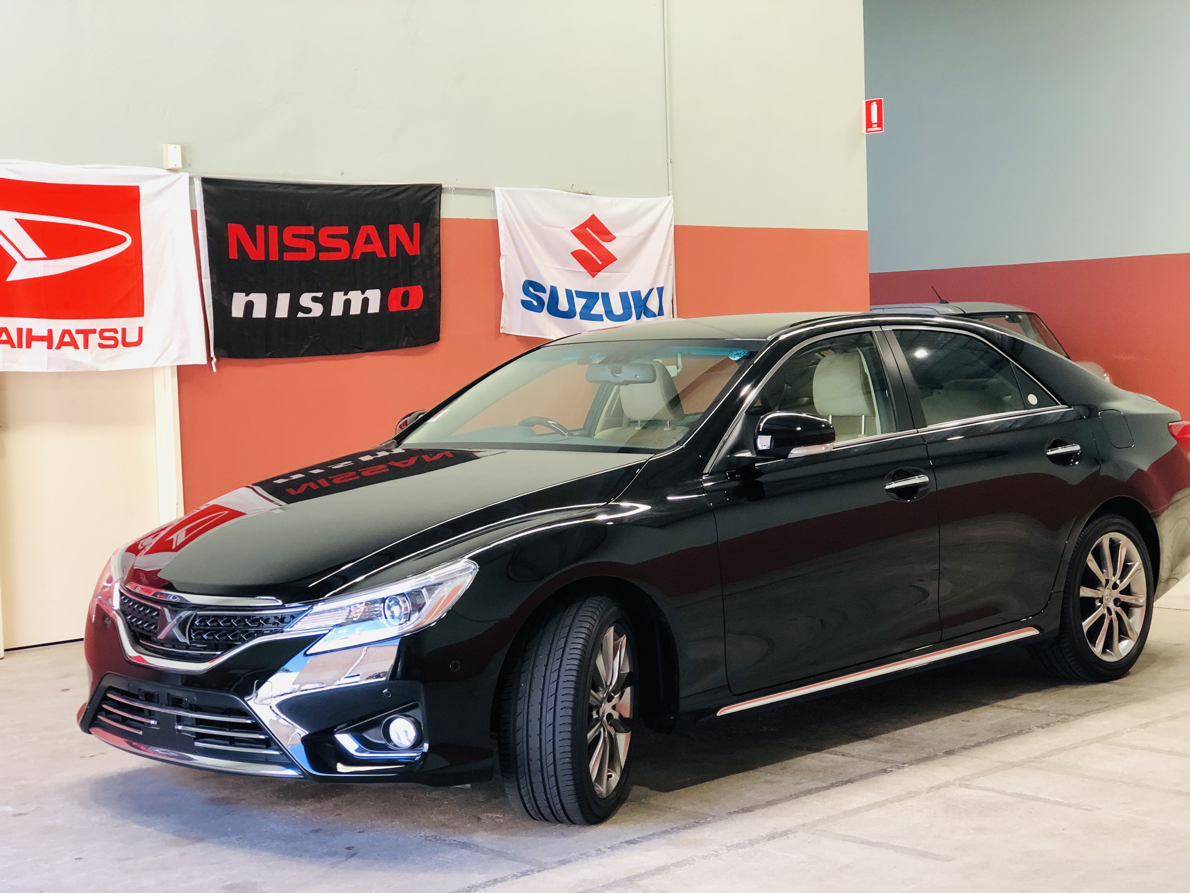 2015 TOYOTA MARK X PREMIUM - Lib Australia