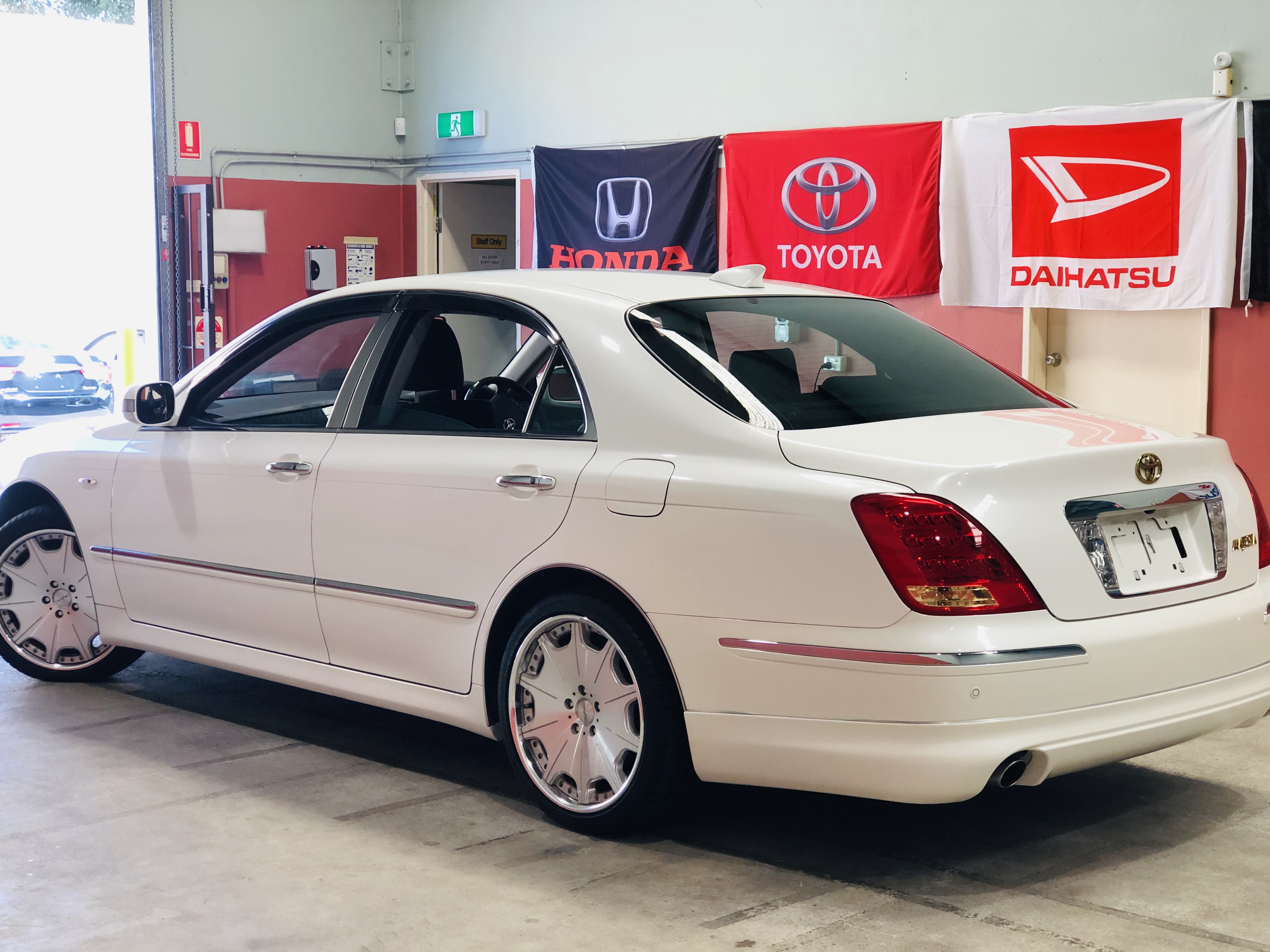 2006 Toyota Crown Majesta C | Lib Australia