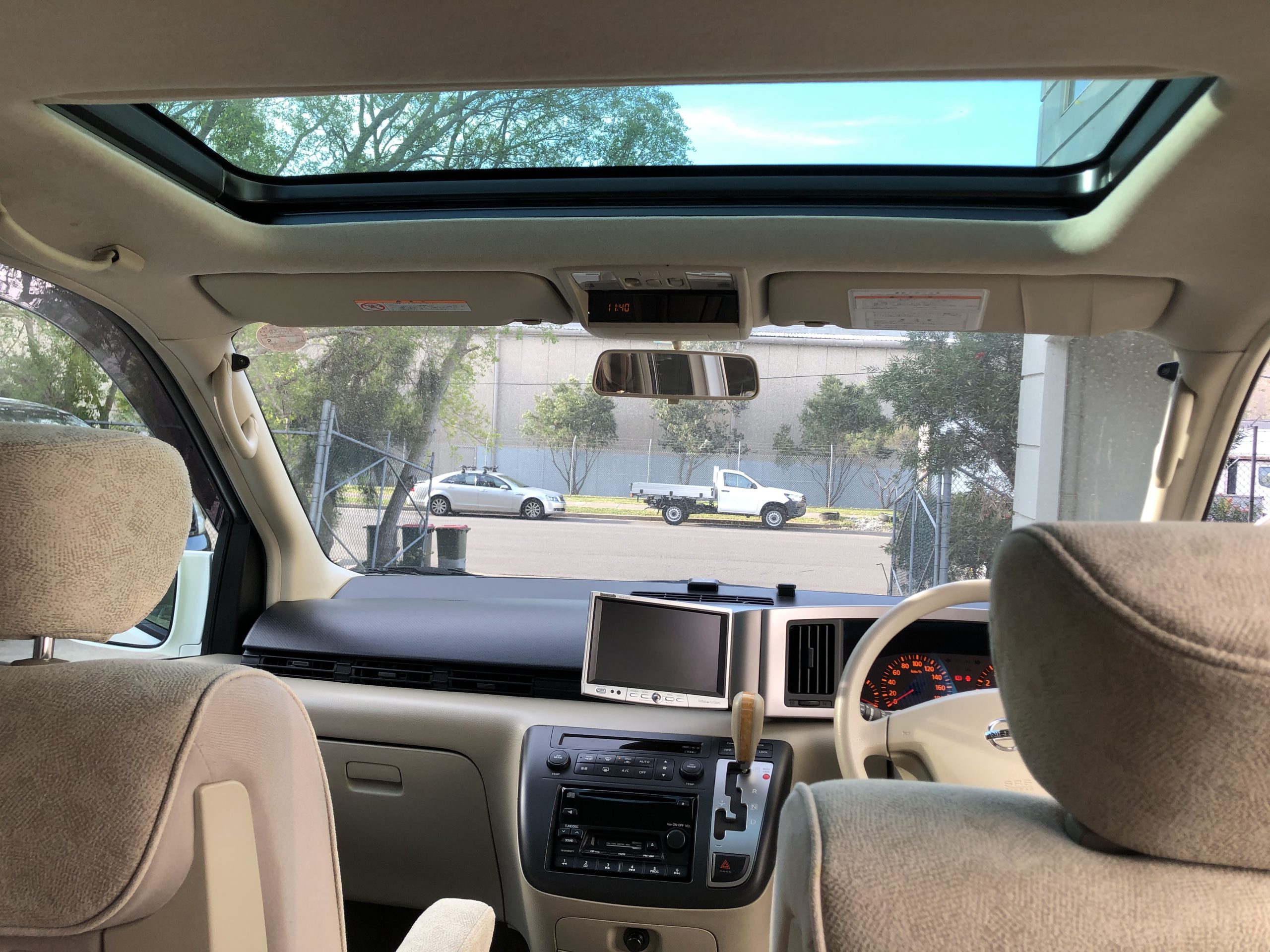 2002 Nissan Elgrand VG - Lib Australia