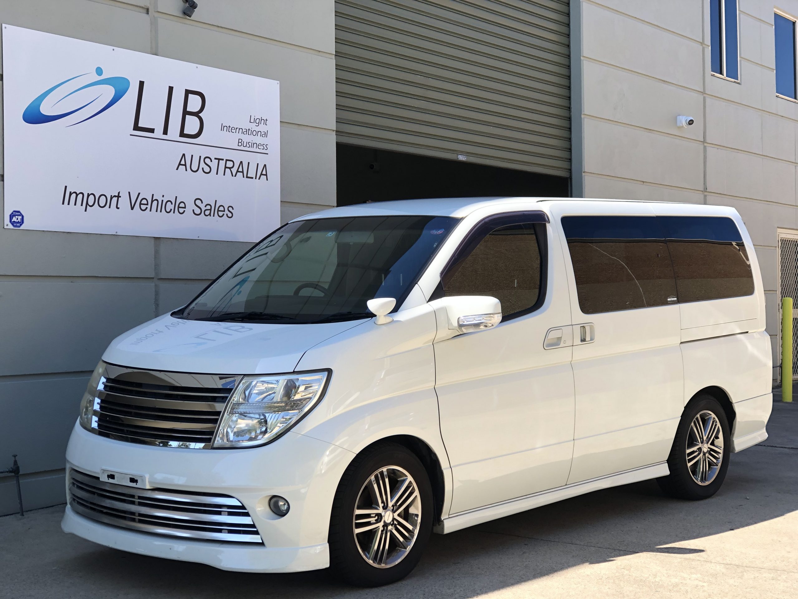 2007 Nissan Elgrand Rider-S 4WD - Lib Australia
